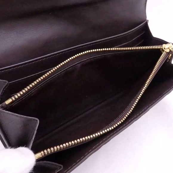 Louis Vuitton | Bags | Louis Vuitton Monogram Sarah Wallet | Poshmark